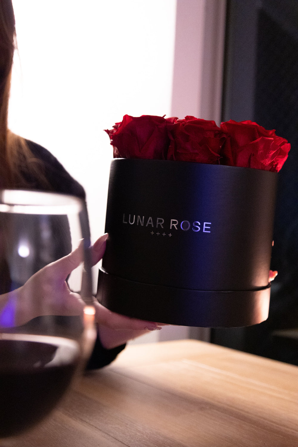 LUNAR ROSE | ルナーローズ | 高級プリザーブドローズ | 枯れないローズドーム